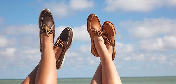 OnlineShoes.com Footwear & Apparel